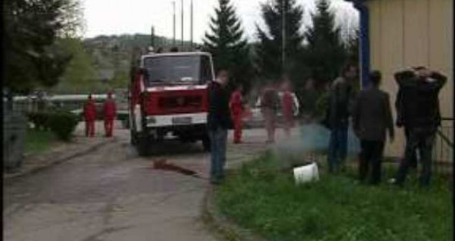 Vrela voda i para potpuno uništili studio 'C' i dio opreme | DEPO Portal