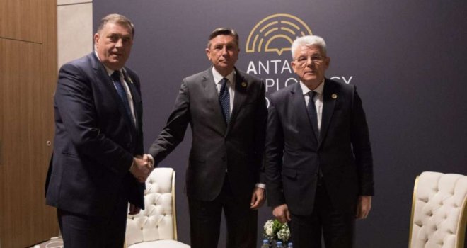 Razgovori u Antaliji: Džaferović i Dodik sastali se sa Borutom Pahorom ... Razgovori u Antaliji: Džaferović i Dodik sastali se sa Borutom Pahorom ...